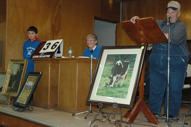 Silvana Fair Auction packs Viking Hall | Arlington Times