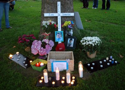 Community gathers to remember Mumm | SLIDESHOW | Arlington Times