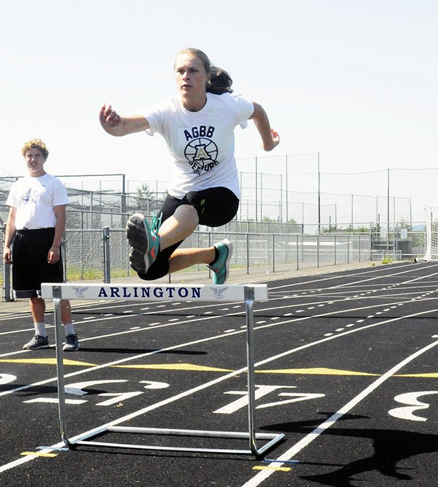Jessica Ludwig competes in four events at state | Arlington Times