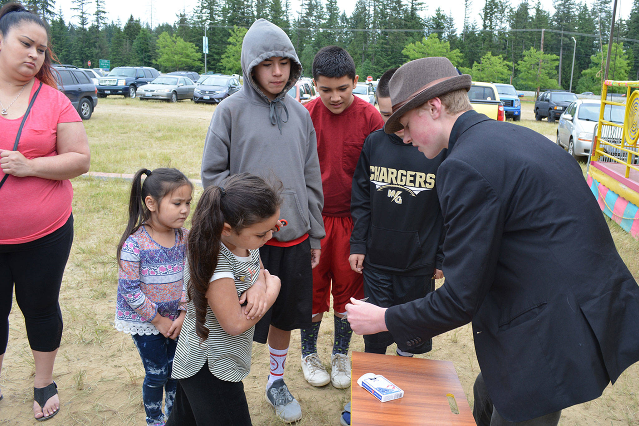 Local teen shows slick hands with card tricks | Arlington Times