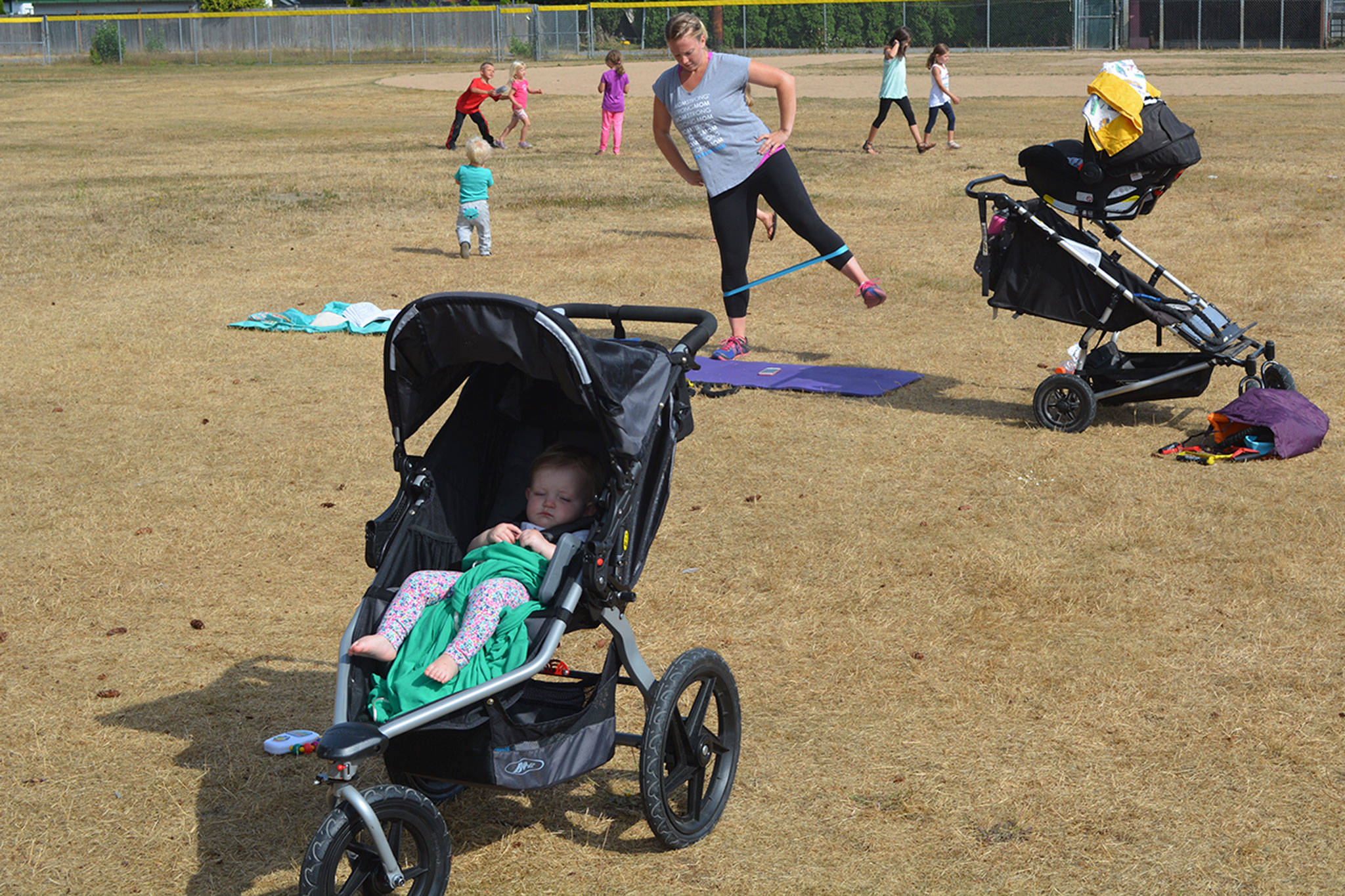 Moms bond at baby boot camp | Arlington Times