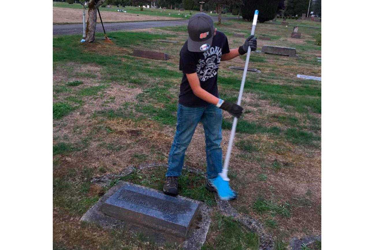 Arlington Scouts clean up cemetery | Arlington Times